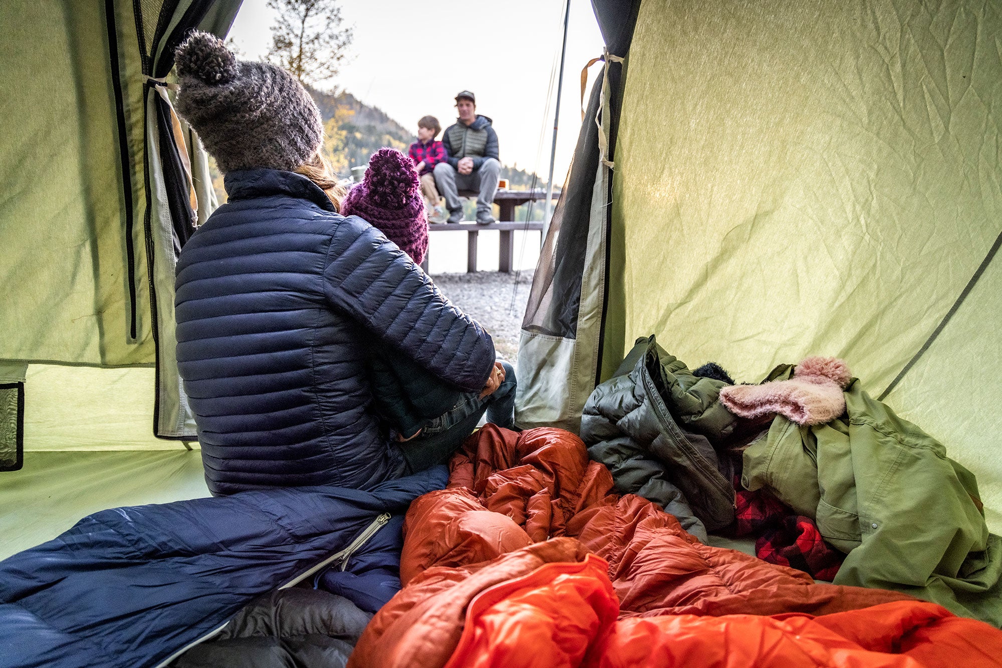 GT: How to Clean Tents and Sleeping Bags - Geartrade.com